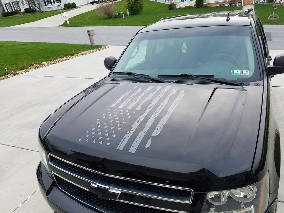 CHEVROLET GMC SUBURBAN TAHOE SILVERADO DISTRESSED FLAG DECAL – Vellosvinyl
