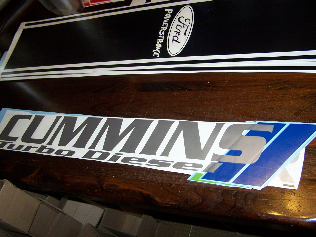CUMMINS TURBO DIESEL WINDSHIELD DECAL CHOOSE SIZE & 2 COLORS – Vellosvinyl